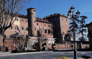 Castello di Moncalieri - guida ai monumenti delle province di Torino